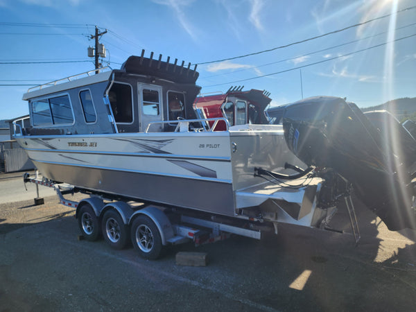 2025 ThunderJet - 28 Pilot (, Galley, berth + walk-in head & Garmin el ...
